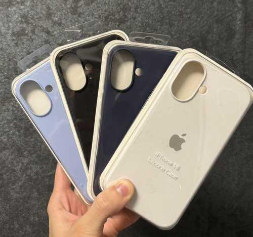 Чехол на iPhone 16 Голубой