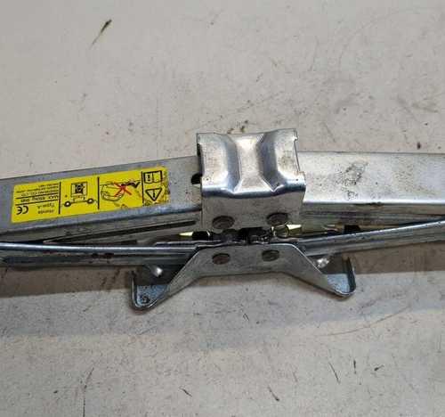 Домкрат Honda Insight 2009, 2010
