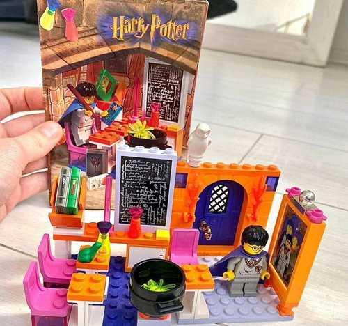 Lego Harry Potter 4721 Класс в Хогвартсе