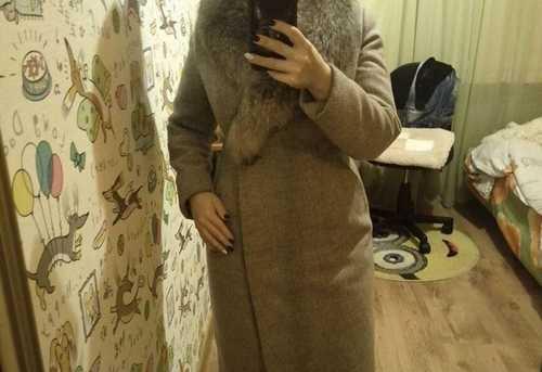 Пальто зимнее с нат. мехом шикарное 46, 48 р