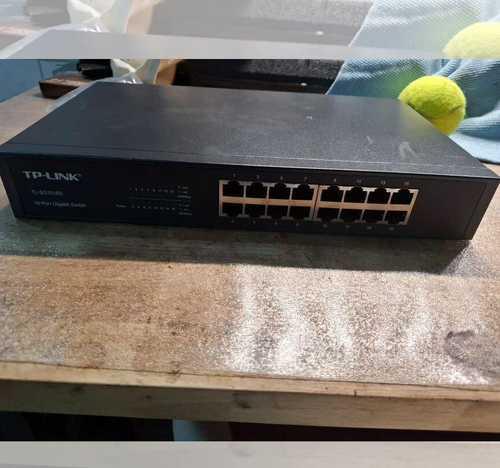 Коммутатор TP-Link TL-SG1016D