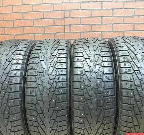 Nokian Tyres Hakkapeliitta 7 SUV 235/65 R17 106P