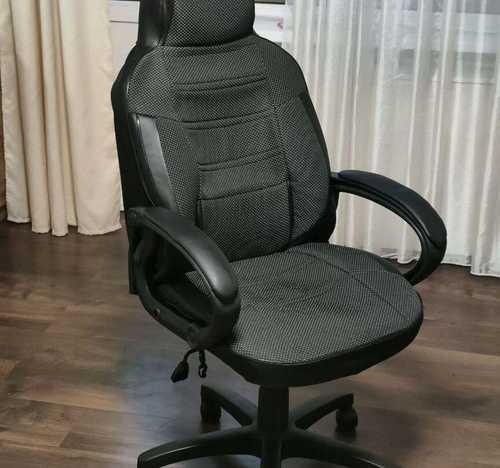 Игровое кресло компьютерное удобное