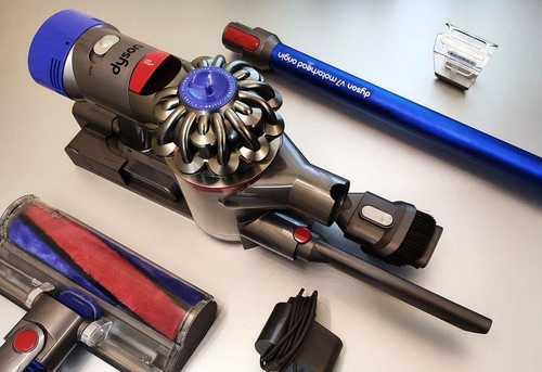 Dyson V7 Fluffy