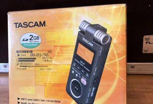 Портативный рекордер tascam DR-07