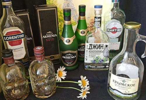 Пустые бутылки из под алкоголя