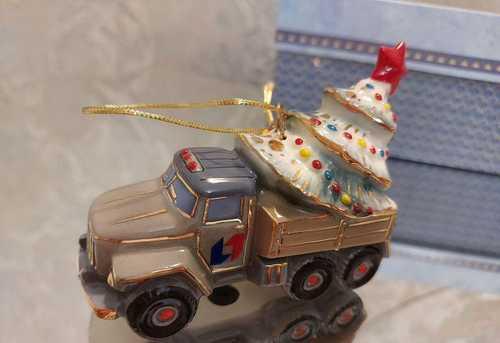Новогодние игрушки