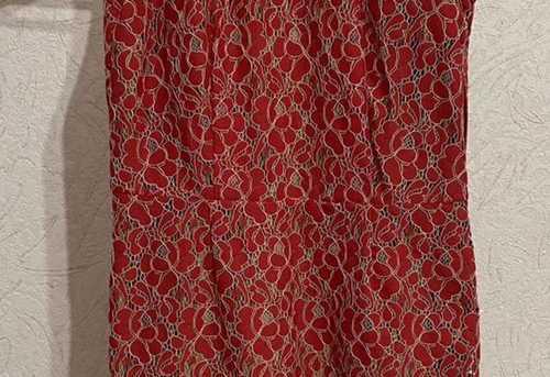 Красное кружевное платье-футляр Massimo Dutti
