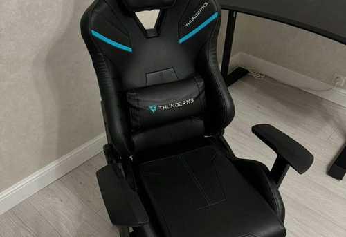 Продам игровое кресло Thunder X3