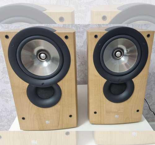 KEF iQ3 акустика