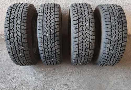 Toyo Tranpath S/U 215/65 R16