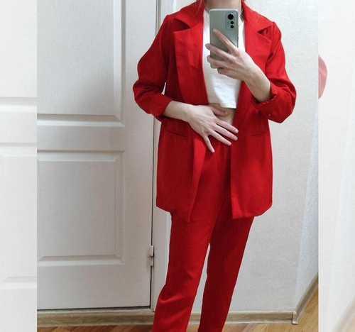 Брючный костюм женский 42 44 красный