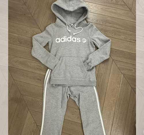 Костюм спортивный Adidas