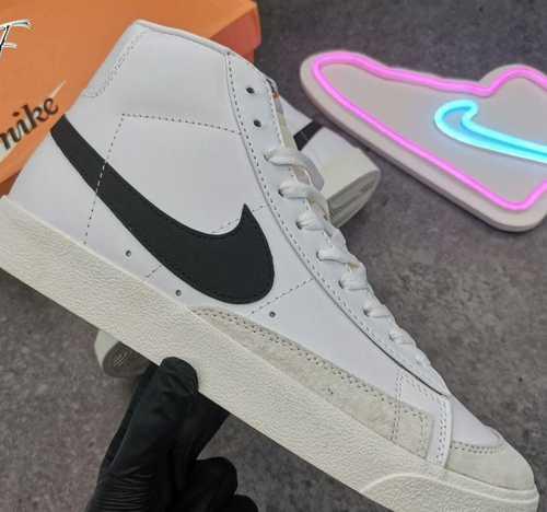 Кроссовки Nike Blazer