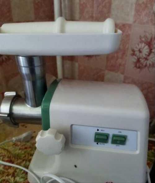 Мясорубка Binatone MGR-1000