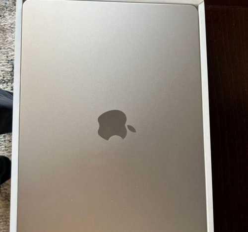 MacBook Air 13,6 M2 256GB/Starlaight 4 цикла