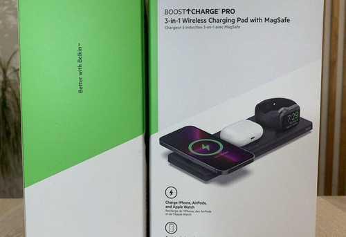 Панель для зарядки Belkin BoostCharge Pro 3-в-1 с