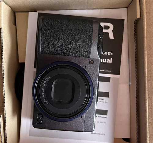 Ricoh gr iiix urban street edition