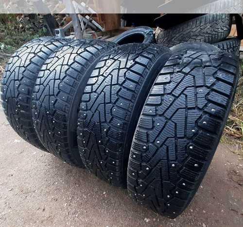 Pirelli Ice Zero 215/65 R16 102T