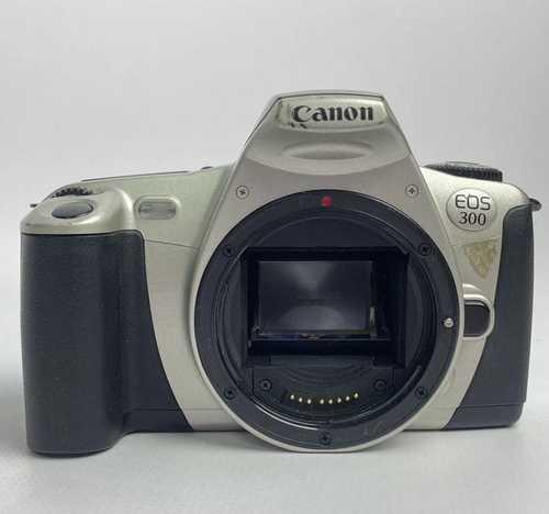 Пленочный фотоаппарат Canon EOS 300