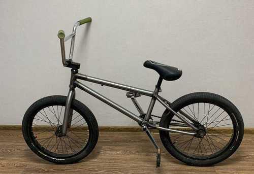 BMX 713 bikes scream