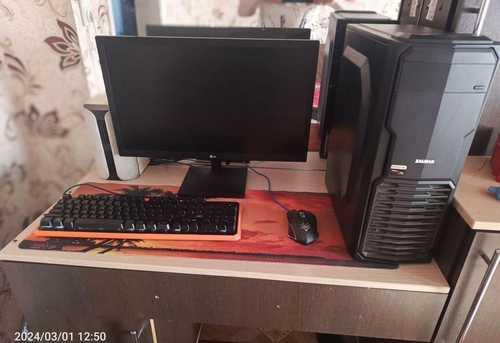 Игровой компьютер с монитором и клавиатурой и мыш