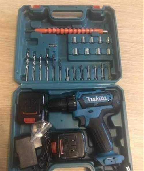 Аккум. Шуруповерт Makita 18v c набором универсальн