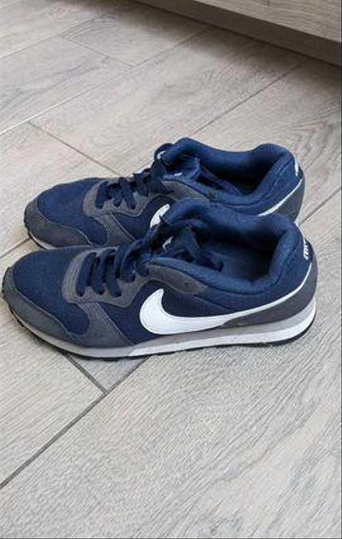 Кроссовки nike md runner 2 40,5 (7,5) стелька 25,5