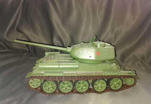 Сборная модель танка Т-34-85, металл, от eaglemoss