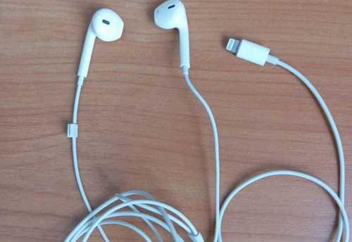 Наушники Apple EarPods lightning проводные