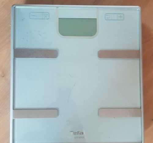 Весы напольные Tefal BM6010