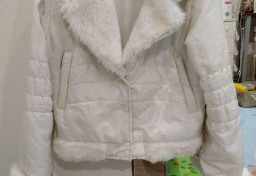 Куртка женская белая s 42-44