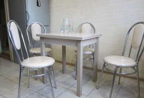 Кухонный стол раскладной и + 4 стула