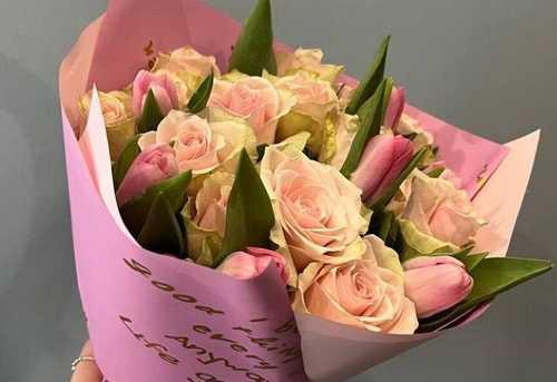 Мини букет из кенийской розы и тюльпанов