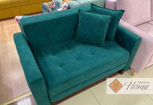 Диван. Узкий зеленый диван для кухни