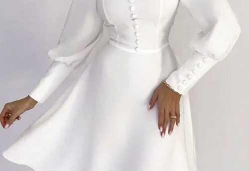 Платье белое красивое