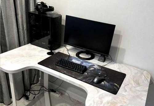 Компьютерный стол 'Swift Blanket'