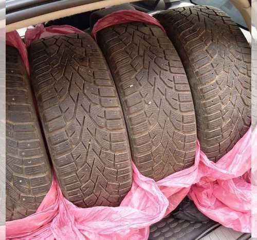 Gislaved NordFrost 100 215/55 R17