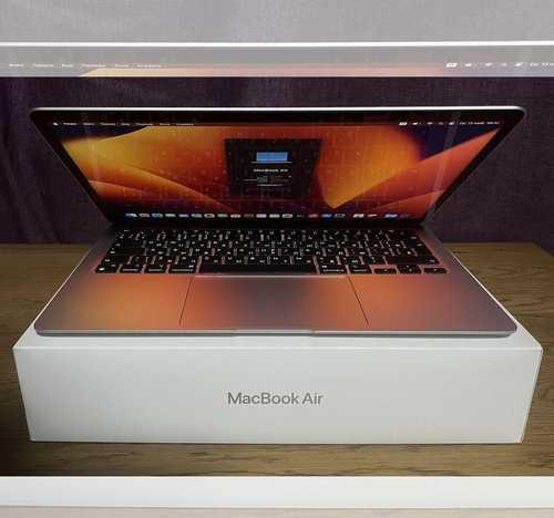 Macbook Air M1 8/256гб серебристый