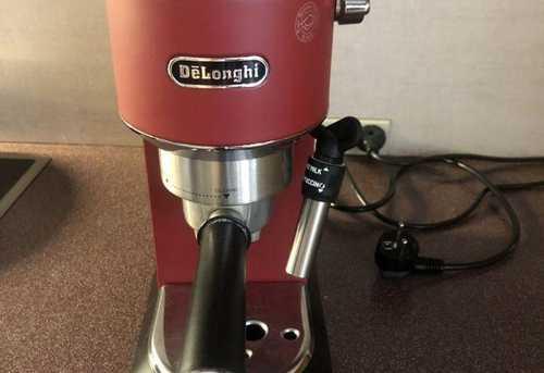Рожковая кофеварка delonghi EC 685R