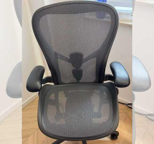 Компьютерное кресло Herman Miller Aeron C