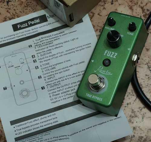 Rowin mini pedal fuzz