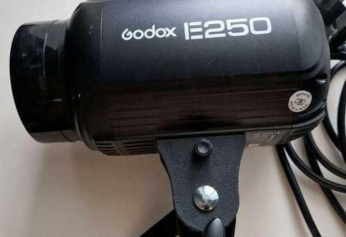 Вспышка студийная Godox E250+стойка+синхранизатор