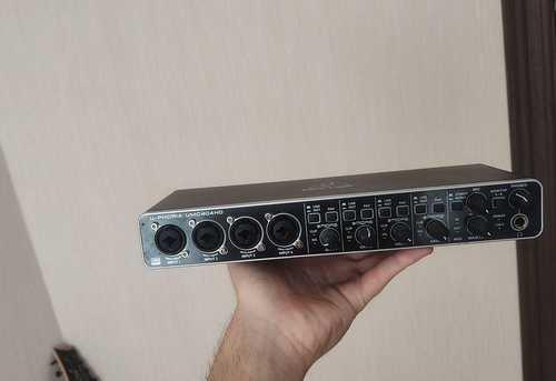 Behringer UMC404HD Аудиоинтерфейс(звуковая карта)