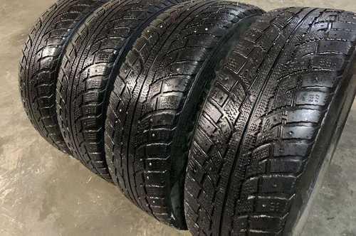 Kumho I'Zen RV Stud KC16 235/65 R17