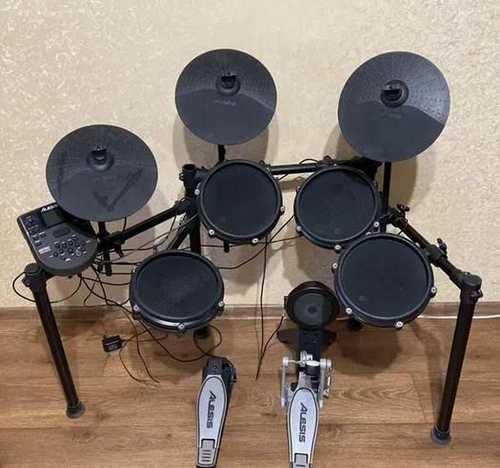 Электробарабаны Alesis Nitro Mesh Kit