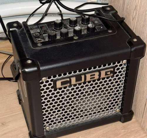 Комбоусилитель Roland Micro Cube GX