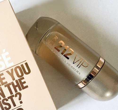 Carolina Herrera 212 VIP rose
