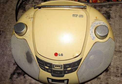 LG SB16W мощный mp3 cd плеер с радио и флэшкой