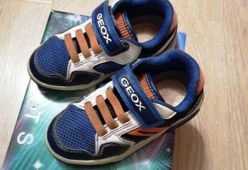 Кроссовки детские geox 26 с огоньками